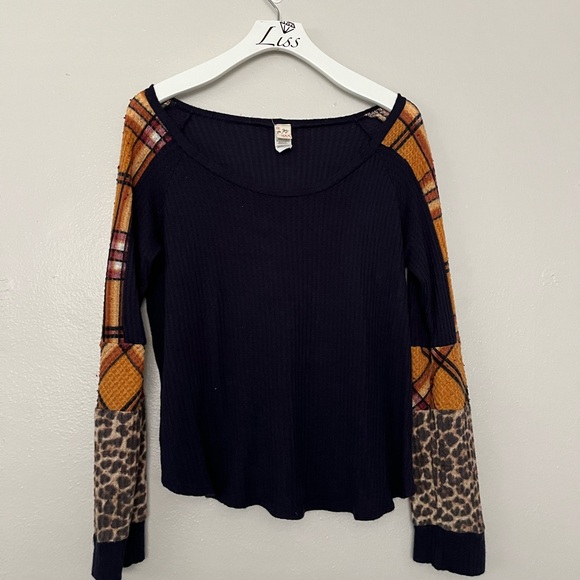 7th Ray | Tops | 7th Ray Long Sleeve | Poshmark